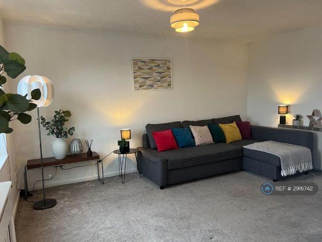 2 bedroom flat to rent