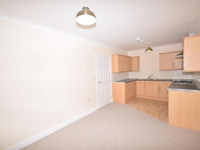 2 bedroom flat to rent