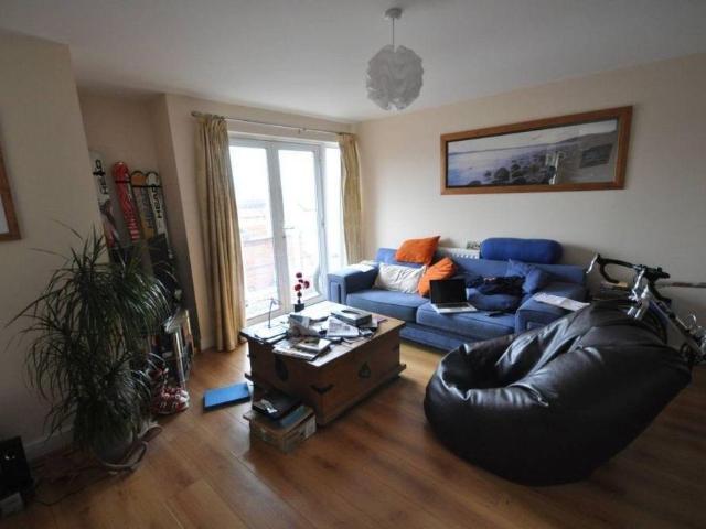 2 bedroom flat to rent