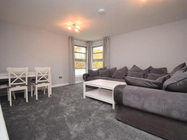 2 bedroom flat to rent