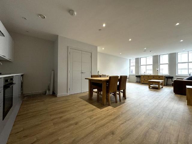 2 bedroom flat to rent