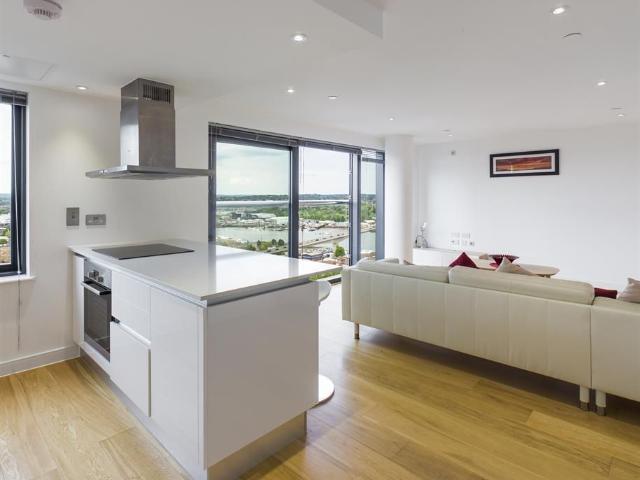 2 bedroom flat to rent