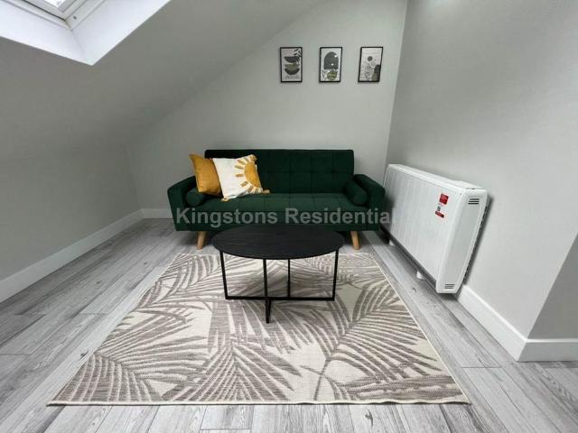 2 bedroom flat to rent