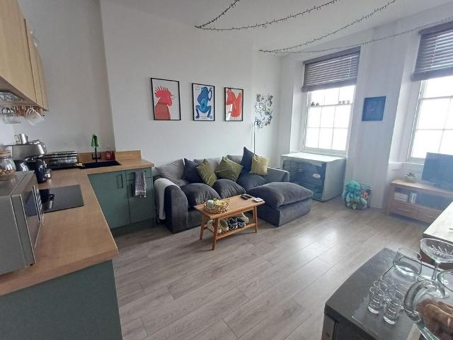 2 bedroom flat to rent