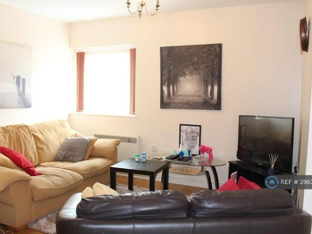 2 bedroom flat to rent