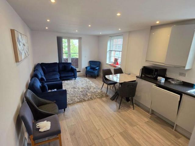 2 bedroom flat to rent