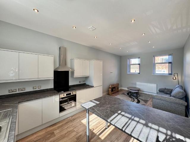 2 bedroom flat to rent