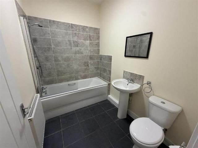 2 bedroom flat to rent