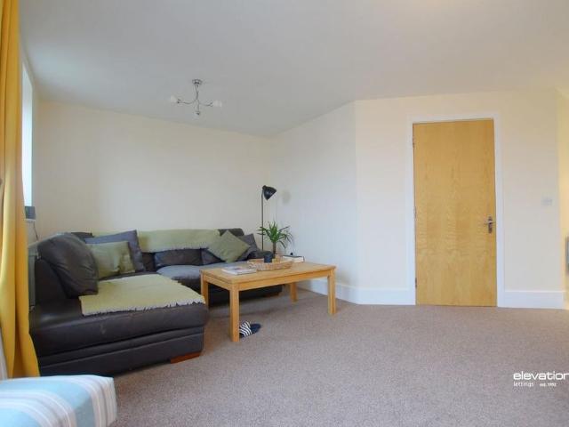 2 bedroom flat to rent