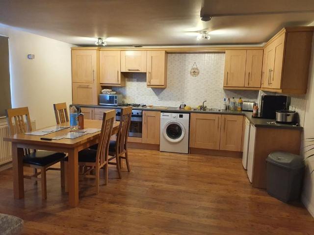 2 bedroom flat to rent