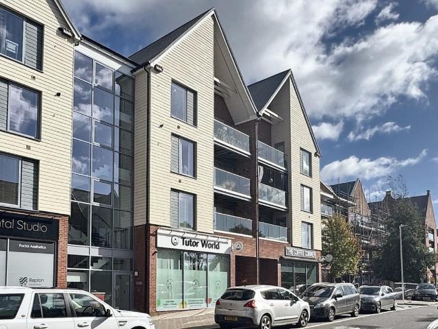 2 bedroom Flat To Rent