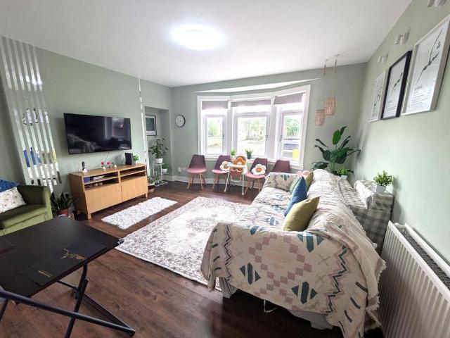 2 bedroom flat to rent