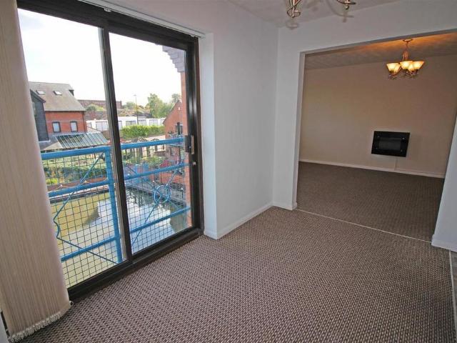 2 bedroom flat to rent