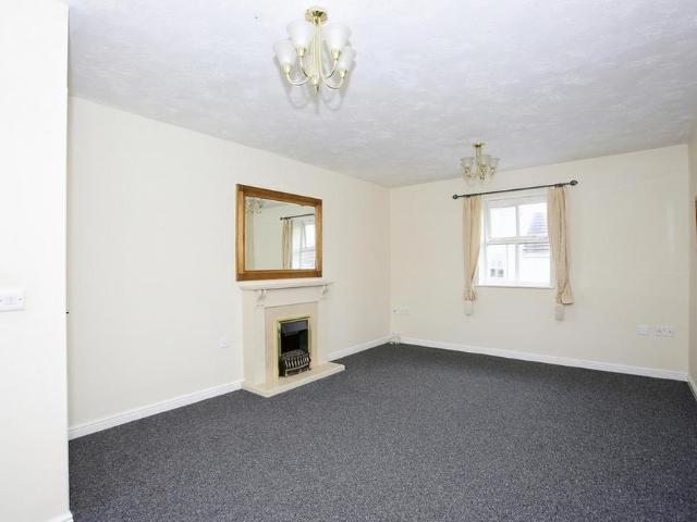 2 bedroom flat to rent