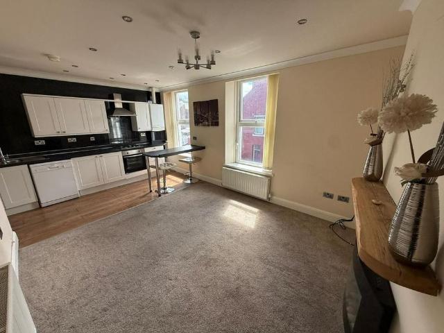 2 bedroom flat to rent