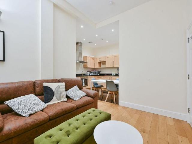 2 bedroom flat to rent