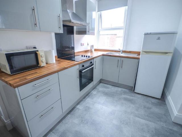 2 bedroom flat to rent