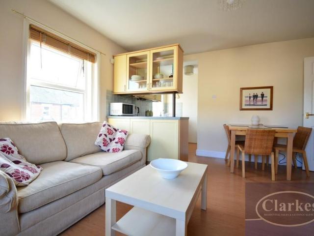 2 bedroom flat to rent