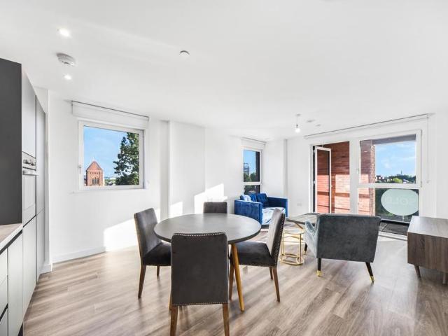 2 bedroom flat to rent