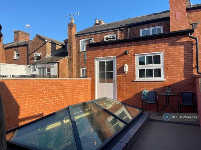 2 bedroom flat to rent