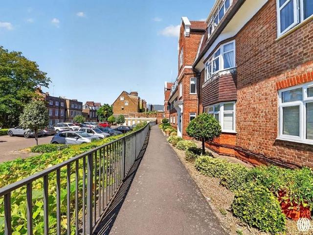 2 bedroom flat to rent