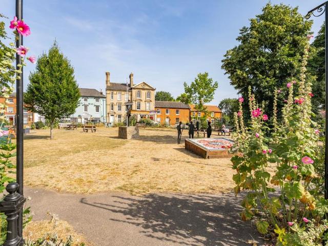 2 bedroom flat to rent