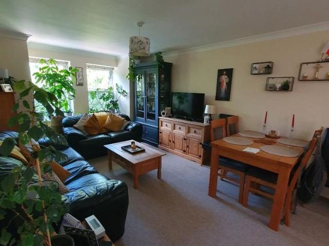 2 bedroom flat to rent