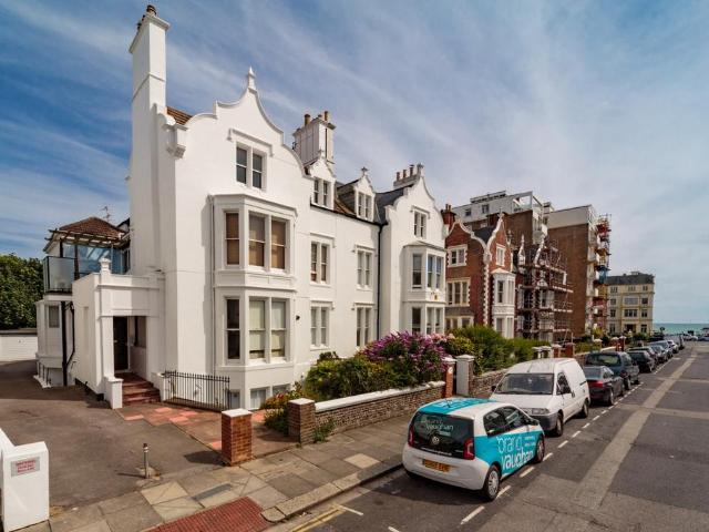 2 bedroom flat to rent