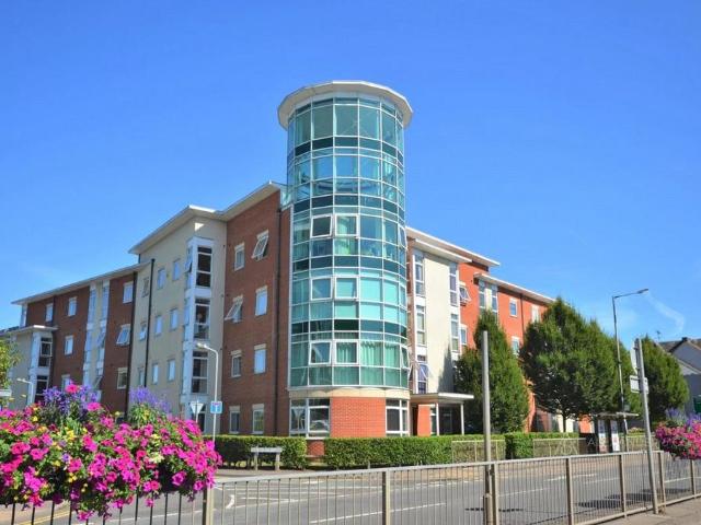 2 bedroom flat to rent