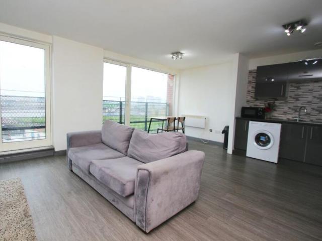 2 bedroom flat to rent