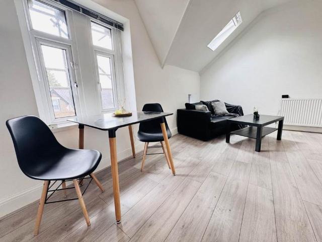 2 bedroom flat to rent