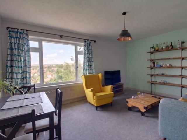 2 bedroom flat to rent