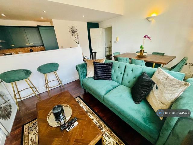 2 bedroom flat to rent