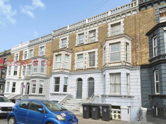2 bedroom flat to rent