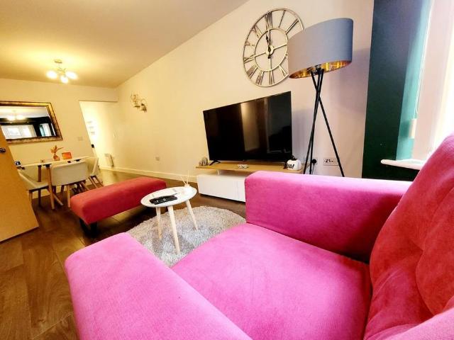 2 bedroom flat to rent