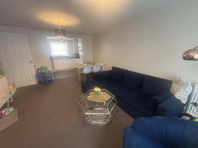2 bedroom flat to rent