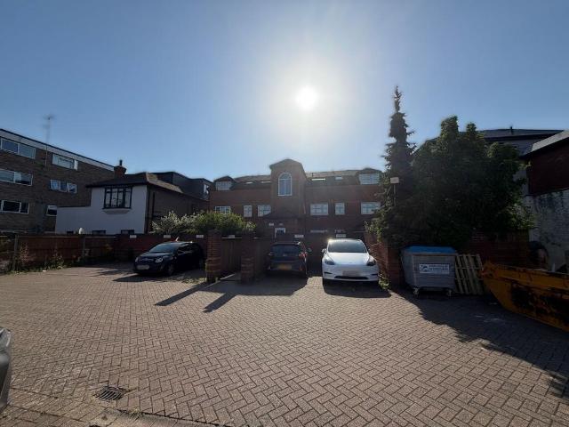 2 bedroom flat to rent