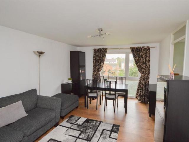 2 bedroom flat to rent