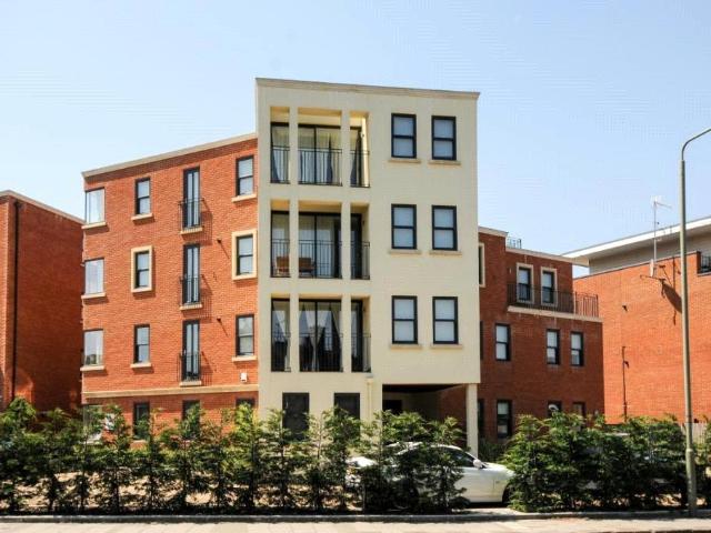 2 bedroom flat to rent