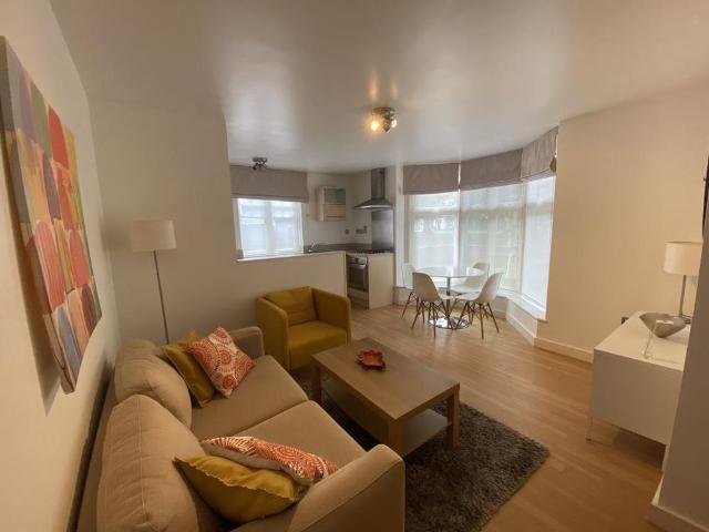 2 bedroom flat to rent