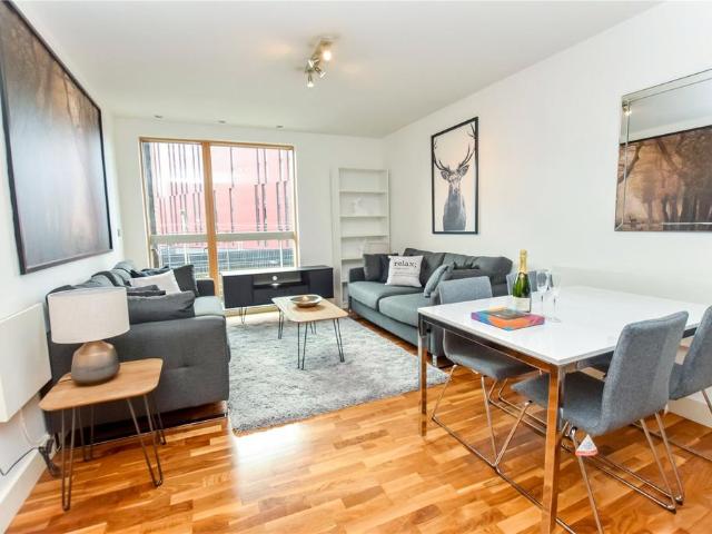 2 bedroom flat to rent