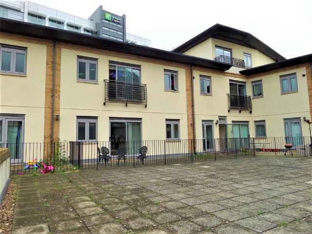 2 bedroom flat to rent