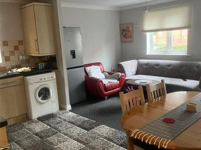 2 bedroom flat to rent