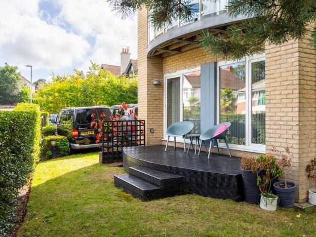 2 bedroom flat to rent