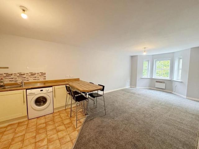 2 bedroom flat to rent