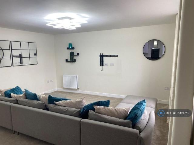 2 bedroom flat to rent