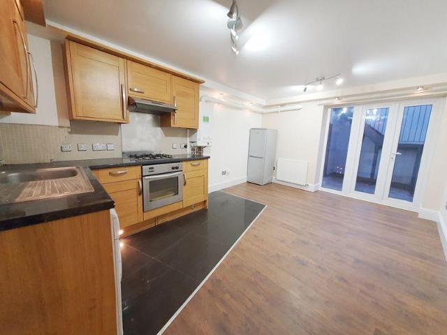 2 bedroom flat to rent