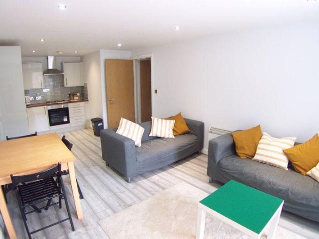 2 bedroom flat to rent