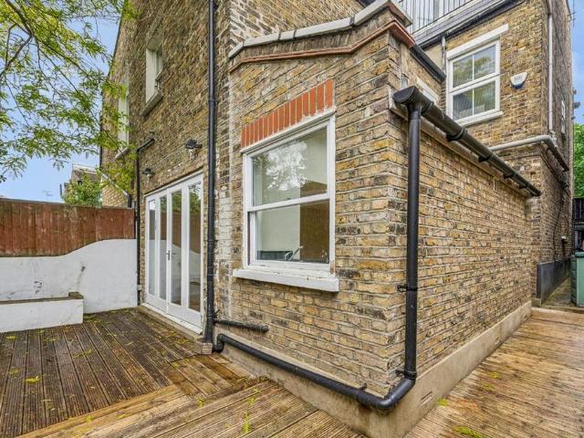 2 bedroom flat to rent