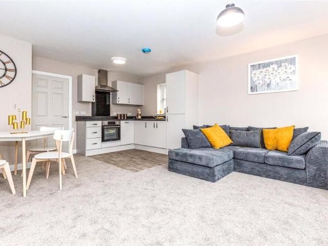 2 bedroom flat to rent